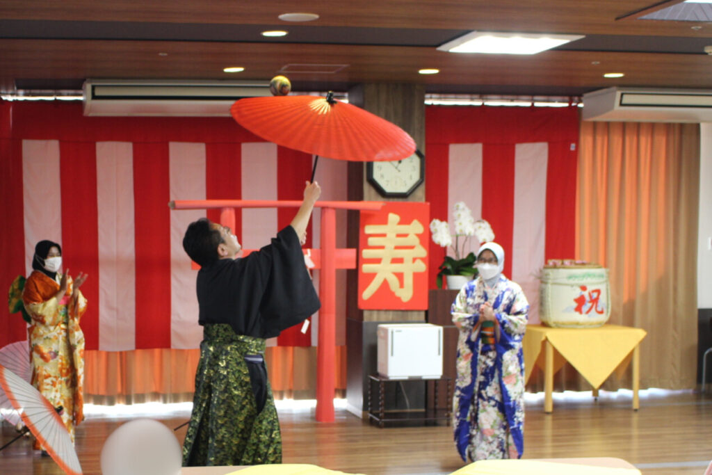 令和8年1月1日 新年祝賀会 | 介護付有料老人ホーム ブルーメンハイムトーホー